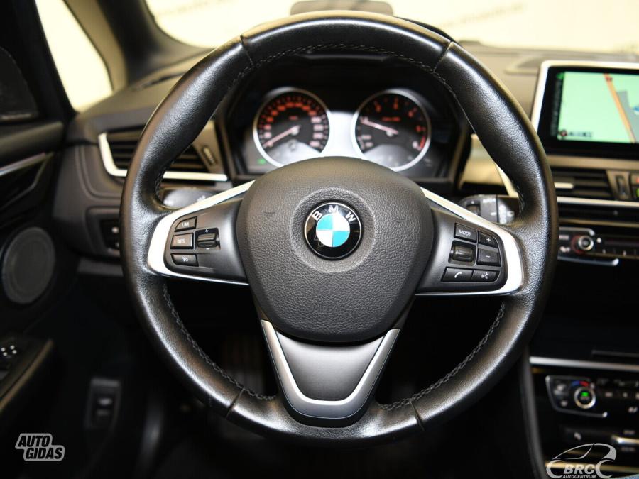 Melns BMW 218 Active Tourer 2016 Avižieniai, ar dzinēja tilpumu 2.00 L un nobraukumu 321 tūkst. km par 7500 €, foto 30 vietnē AUTOMOTO.COM.LV