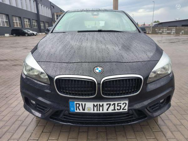 Black BMW 218 Active Tourer 2017 in Taurage, with an engine capacity of 2.00 L and mileage of 293 thousand km for 5900 €, photo 2 on AUTOMOTO.COM.LV