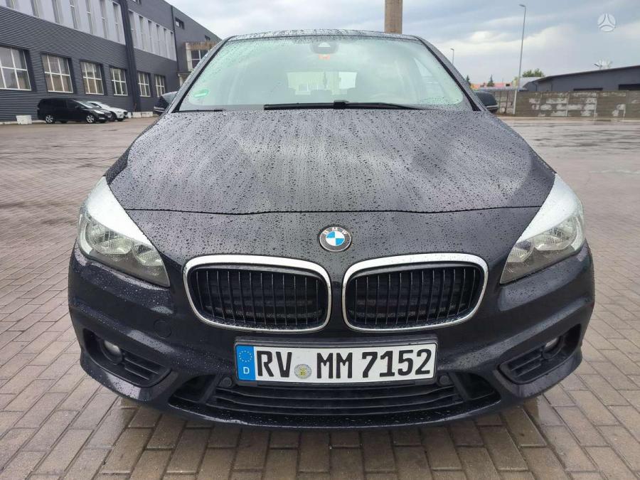 Черный БМВ 218 Active Tourer 2017 в Таураге, объемом двигателя 2.00 л и пробегом 293 тыс. км за 5900 €, фото 3 на AUTOMOTO.COM.LV