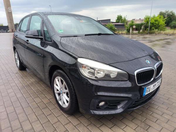 Black BMW 218 Active Tourer 2017 in Taurage, with an engine capacity of 2.00 L and mileage of 293 thousand km for 5900 €, photo 3 on AUTOMOTO.COM.LV