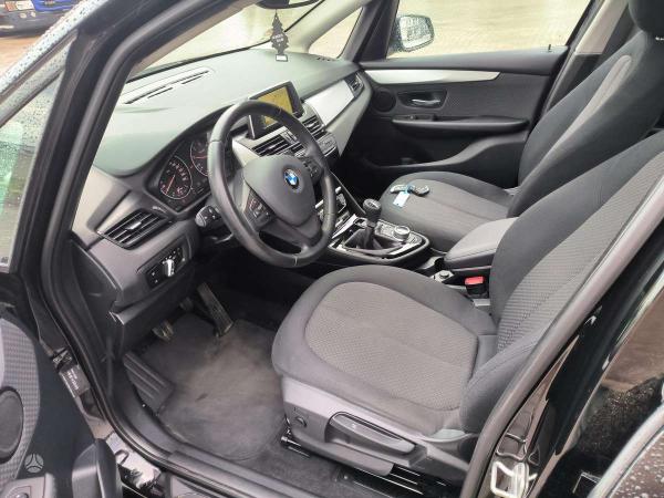 Black BMW 218 Active Tourer 2017 in Taurage, with an engine capacity of 2.00 L and mileage of 293 thousand km for 5900 €, photo 10 on AUTOMOTO.COM.LV