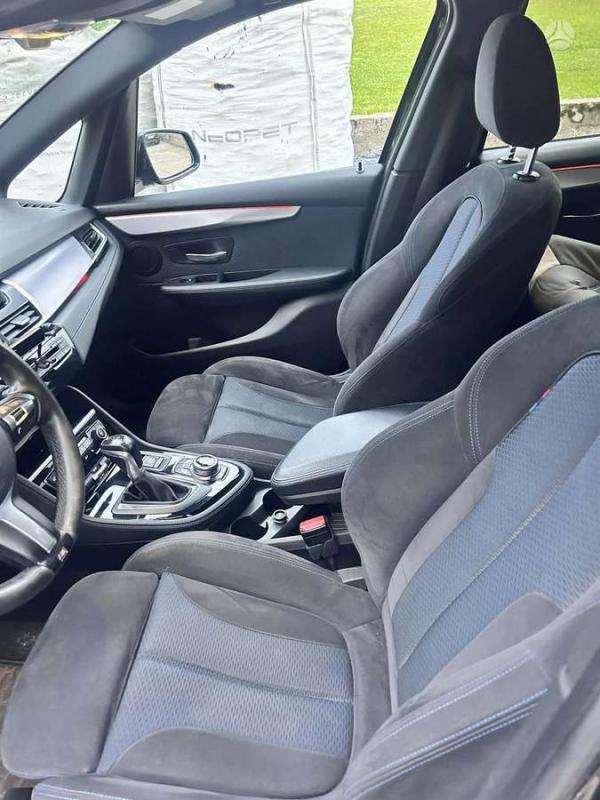 Black BMW 218 Active Tourer 2017 in Vilnius, with an engine capacity of 2.00 L and mileage of 183 thousand km for 9000 €, photo 3 on AUTOMOTO.COM.LV