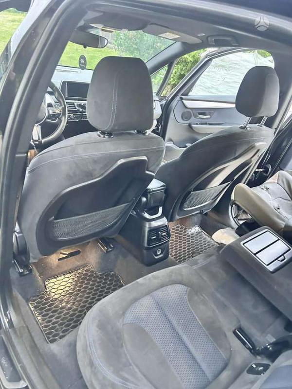 Black BMW 218 Active Tourer 2017 in Vilnius, with an engine capacity of 2.00 L and mileage of 183 thousand km for 9000 €, photo 6 on AUTOMOTO.COM.LV