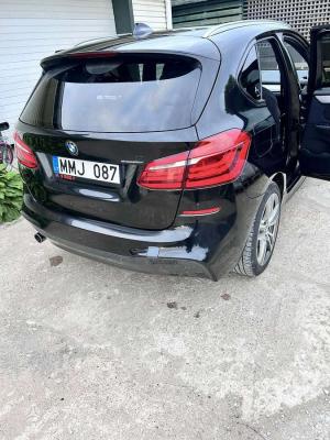 Black BMW 218 Active Tourer 2017 in Vilnius, with an engine capacity of 2.00 L and mileage of 183 thousand km for 9000 €, photo 10 on AUTOMOTO.COM.LV
