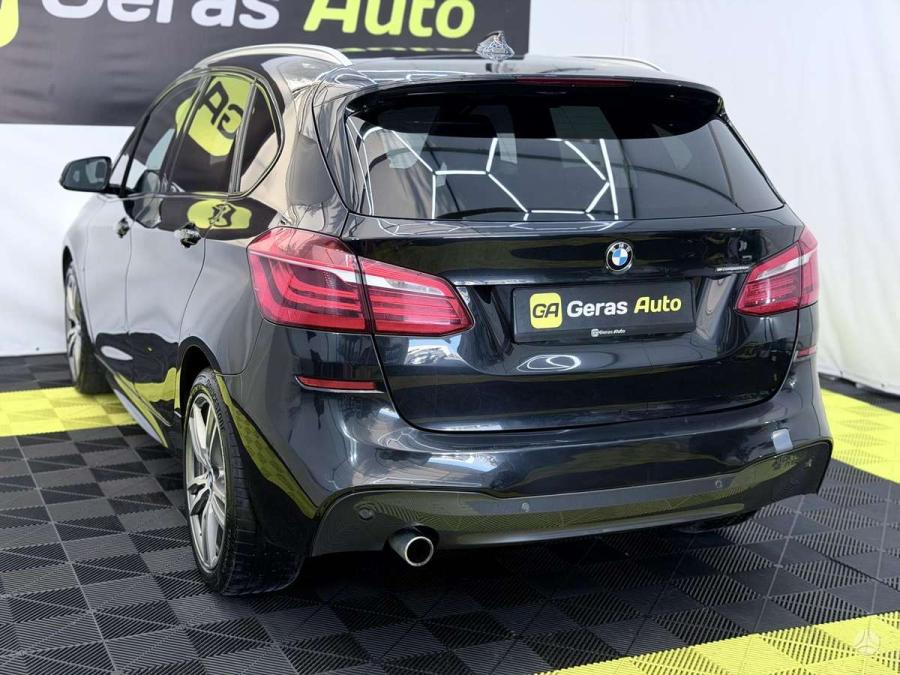 Black BMW 218 Active Tourer 2017 in Vilnius, with an engine capacity of 2.00 L and mileage of 191 thousand km for 9790 €, photo 7 on AUTOMOTO.COM.LV