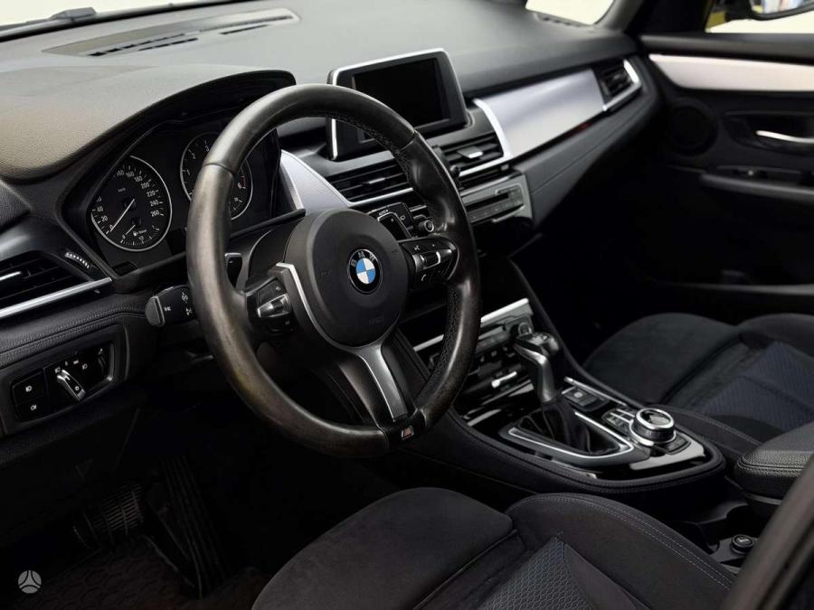 Black BMW 218 Active Tourer 2017 in Vilnius, with an engine capacity of 2.00 L and mileage of 191 thousand km for 9790 €, photo 10 on AUTOMOTO.COM.LV