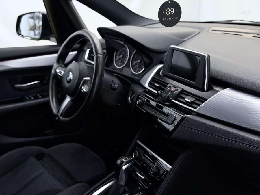 Black BMW 218 Active Tourer 2017 in Vilnius, with an engine capacity of 2.00 L and mileage of 191 thousand km for 9790 €, photo 15 on AUTOMOTO.COM.LV