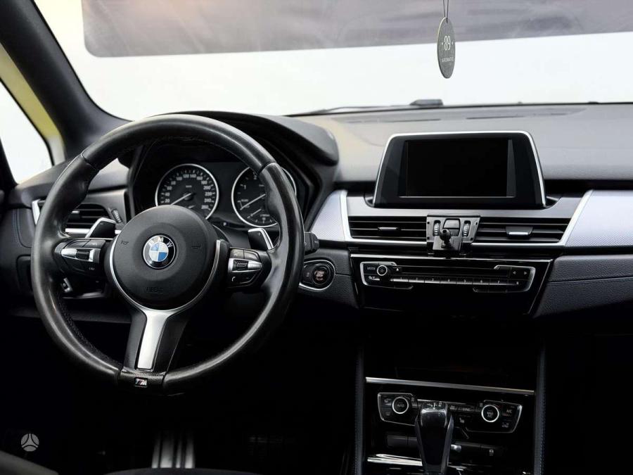 Black BMW 218 Active Tourer 2017 in Vilnius, with an engine capacity of 2.00 L and mileage of 191 thousand km for 9790 €, photo 16 on AUTOMOTO.COM.LV