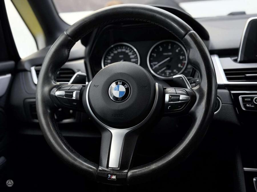Black BMW 218 Active Tourer 2017 in Vilnius, with an engine capacity of 2.00 L and mileage of 191 thousand km for 9790 €, photo 17 on AUTOMOTO.COM.LV