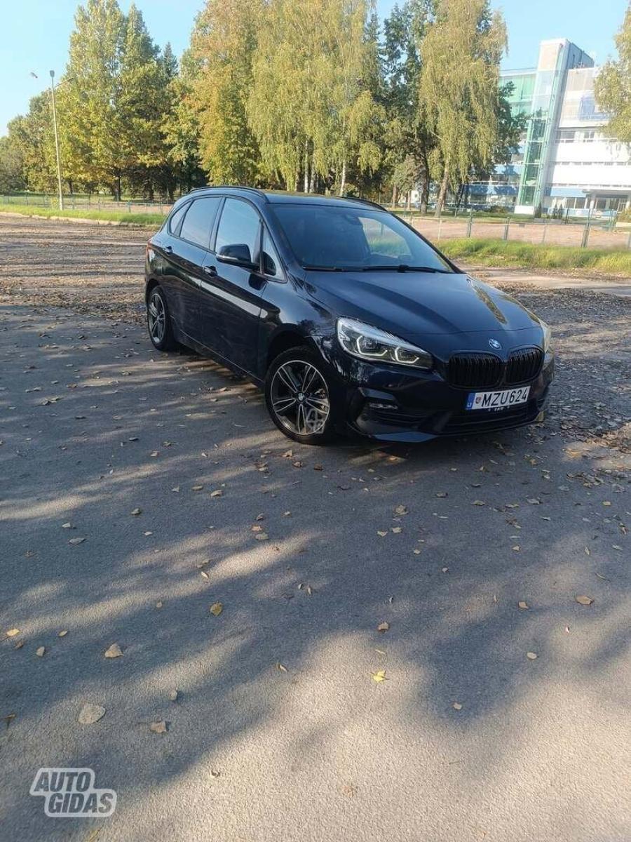 Синий БМВ 218 Active Tourer 2018 в Паневежис, объемом двигателя 2.00 л и пробегом 142 тыс. км за 13500 €, фото 1 на AUTOMOTO.COM.LV