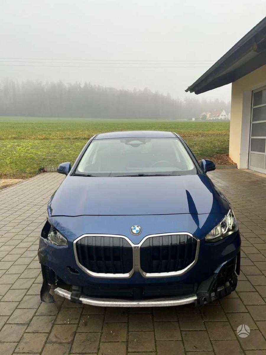 Blue BMW 218 Active Tourer 2023 in Panevezys, with an engine capacity of 1.50 L and mileage of 58 thousand km for 17000 €, photo 1 on AUTOMOTO.COM.LV
