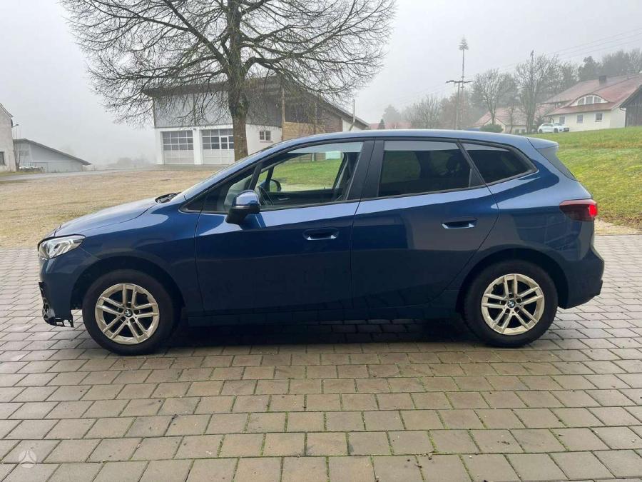 Blue BMW 218 Active Tourer 2023 in Panevezys, with an engine capacity of 1.50 L and mileage of 58 thousand km for 17000 €, photo 2 on AUTOMOTO.COM.LV