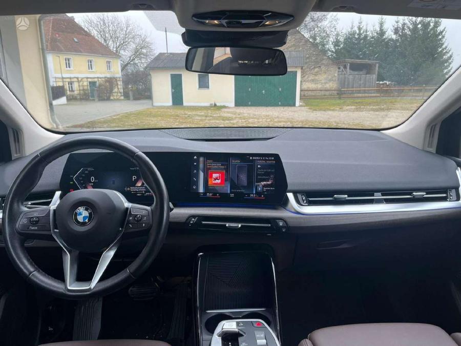 Blue BMW 218 Active Tourer 2023 in Panevezys, with an engine capacity of 1.50 L and mileage of 58 thousand km for 17000 €, photo 15 on AUTOMOTO.COM.LV