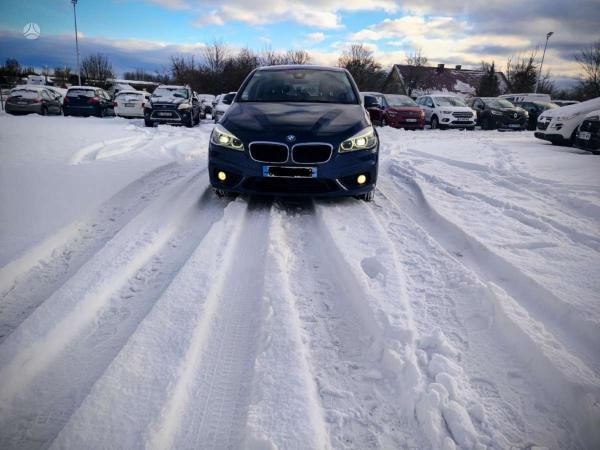 Blue BMW 218 Active Tourer 2015 in Taurage, with an engine capacity of 0.20 L and mileage of 268 thousand km for 6700 €, photo 2 on AUTOMOTO.COM.LV