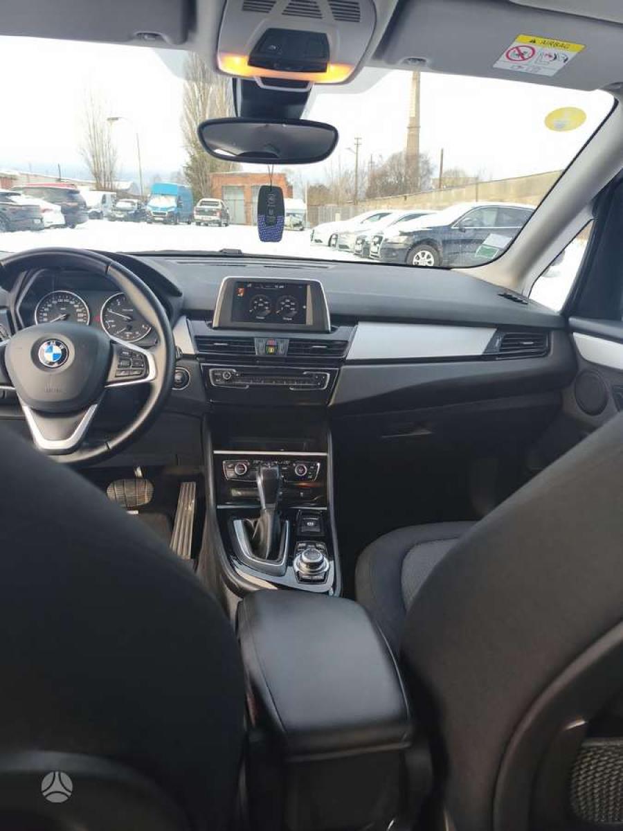 Zils BMW 218 Active Tourer 2015 Tauragė, ar dzinēja tilpumu 0.20 L un nobraukumu 268 tūkst. km par 6700 €, foto 21 vietnē AUTOMOTO.COM.LV