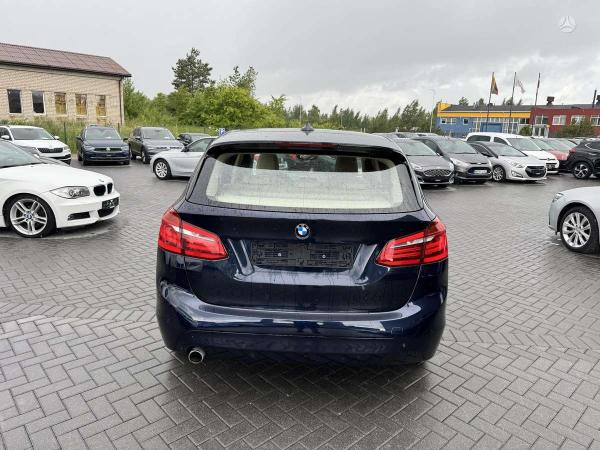 Zils BMW 218 Active Tourer 2017 Telšiai, ar dzinēja tilpumu 2.00 L un nobraukumu 238 tūkst. km par 7300 €, foto 5 vietnē AUTOMOTO.COM.LV