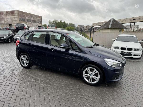 Zils BMW 218 Active Tourer 2017 Telšiai, ar dzinēja tilpumu 2.00 L un nobraukumu 238 tūkst. km par 7300 €, foto 8 vietnē AUTOMOTO.COM.LV