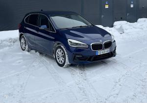 Zils BMW 218 Active Tourer 2019 Viļņa, ar dzinēja tilpumu 2.00 L un nobraukumu 192 tūkst. km par 8000 €, foto  vietnē AUTOMOTO.COM.LV
