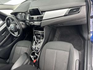 Zils BMW 218 Active Tourer 2019 Viļņa, ar dzinēja tilpumu 2.00 L un nobraukumu 192 tūkst. km par 8000 €, foto 14 vietnē AUTOMOTO.COM.LV