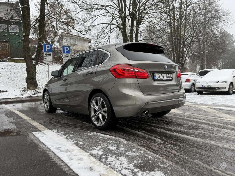 Brown BMW 218 Active Tourer 2016 in Vilnius, with an engine capacity of 2.00 L and mileage of 91 thousand km for 11000 €, photo 4 on AUTOMOTO.COM.LV