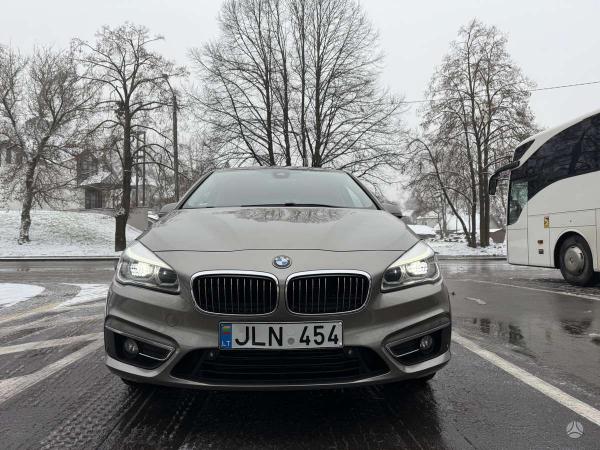 Brūns BMW 218 Active Tourer 2016 Viļņa, ar dzinēja tilpumu 2.00 L un nobraukumu 91 tūkst. km par 11000 €, foto 5 vietnē AUTOMOTO.COM.LV