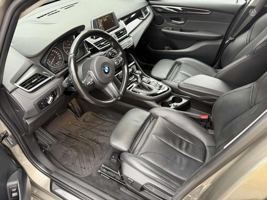 Brown BMW 218 Active Tourer 2016 in Vilnius, with an engine capacity of 2.00 L and mileage of 91 thousand km for 11000 €, photo 7 on AUTOMOTO.COM.LV