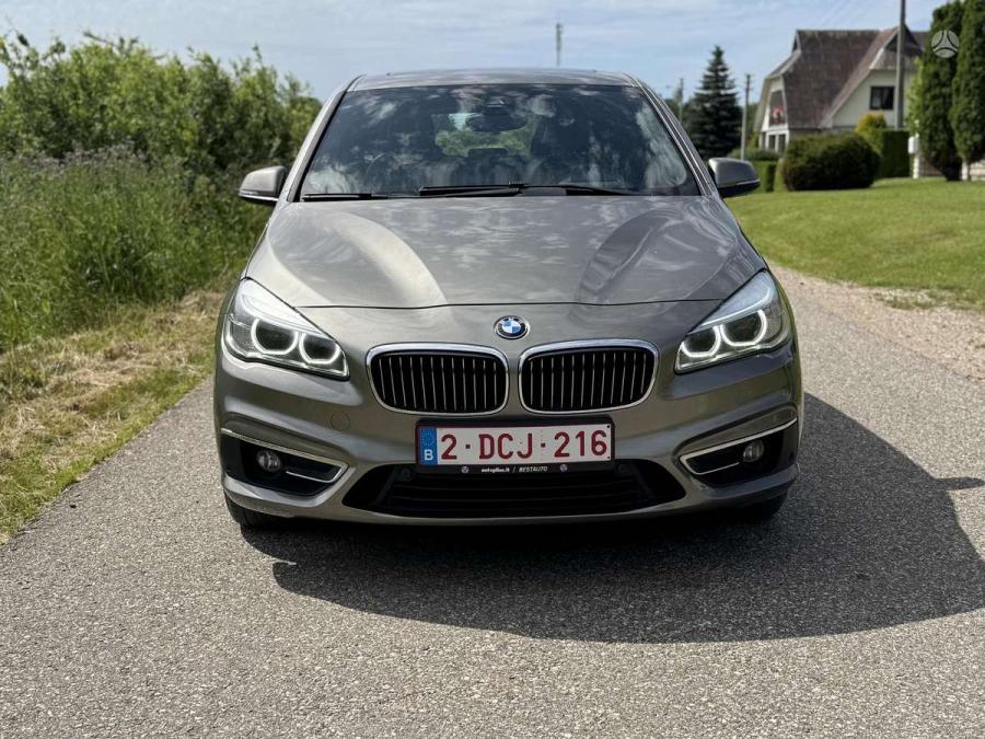 Brown BMW 218 Active Tourer 2015 in Utena, with an engine capacity of 2.00 L and mileage of 160 thousand km for 8950 €, photo 3 on AUTOMOTO.COM.LV