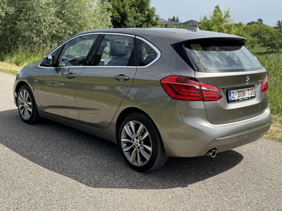 Brown BMW 218 Active Tourer 2015 in Utena, with an engine capacity of 2.00 L and mileage of 160 thousand km for 8950 €, photo 8 on AUTOMOTO.COM.LV