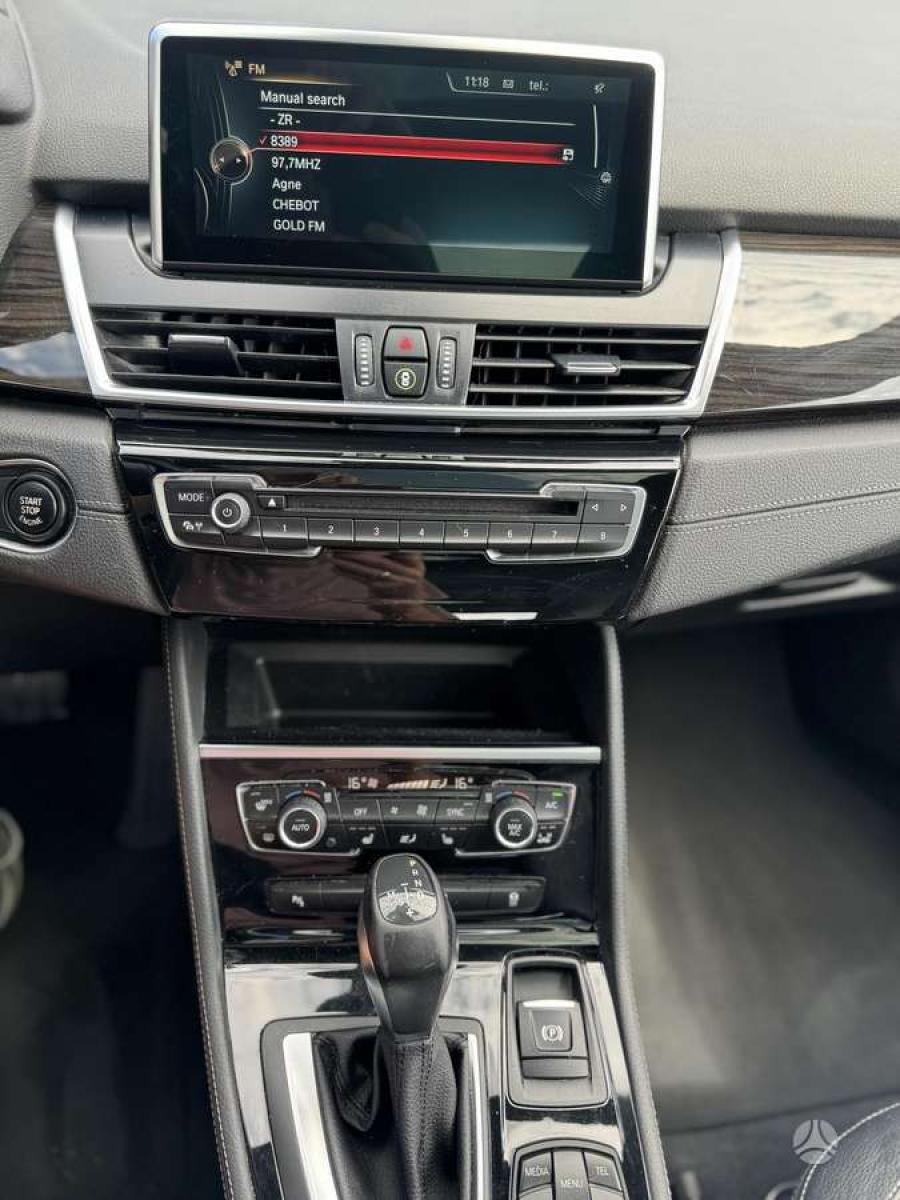 Brown BMW 218 Active Tourer 2015 in Utena, with an engine capacity of 2.00 L and mileage of 160 thousand km for 8950 €, photo 23 on AUTOMOTO.COM.LV
