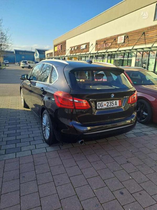 Brūns BMW 218 Active Tourer 2017 Panevēža, ar dzinēja tilpumu 2.00 L un nobraukumu 273 tūkst. km par 8900 €, foto 2 vietnē AUTOMOTO.COM.LV