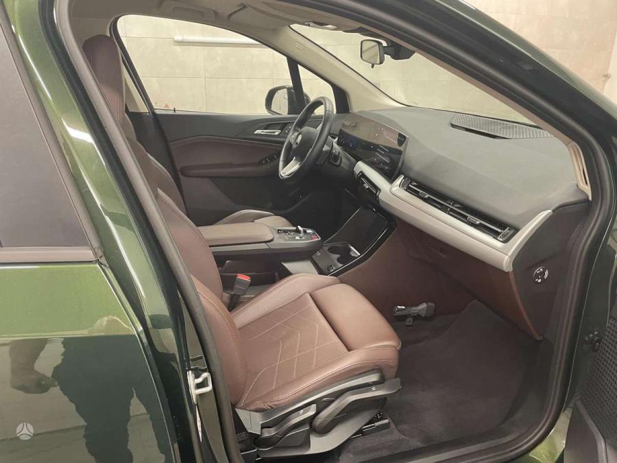 Zaļš BMW 218 Active Tourer 2022 Marijampole, ar dzinēja tilpumu 1.50 L un nobraukumu 92 tūkst. km par 21054 €, foto 10 vietnē AUTOMOTO.COM.LV