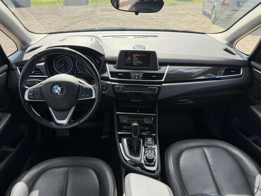Pelēks BMW 218 Active Tourer 2015 Utena, ar dzinēja tilpumu 2.00 L un nobraukumu 178 tūkst. km par 6800 €, foto 10 vietnē AUTOMOTO.COM.LV
