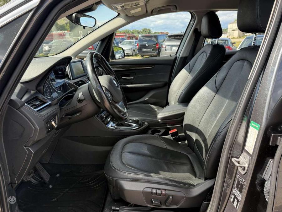 Pelēks BMW 218 Active Tourer 2015 Utena, ar dzinēja tilpumu 2.00 L un nobraukumu 178 tūkst. km par 6800 €, foto 11 vietnē AUTOMOTO.COM.LV