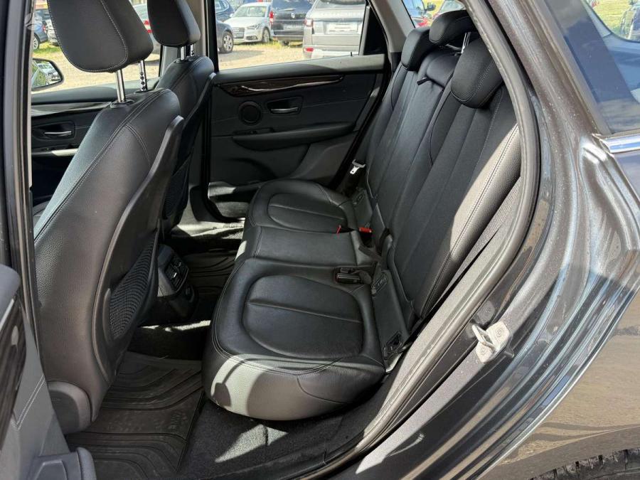 Pelēks BMW 218 Active Tourer 2015 Utena, ar dzinēja tilpumu 2.00 L un nobraukumu 178 tūkst. km par 6800 €, foto 14 vietnē AUTOMOTO.COM.LV