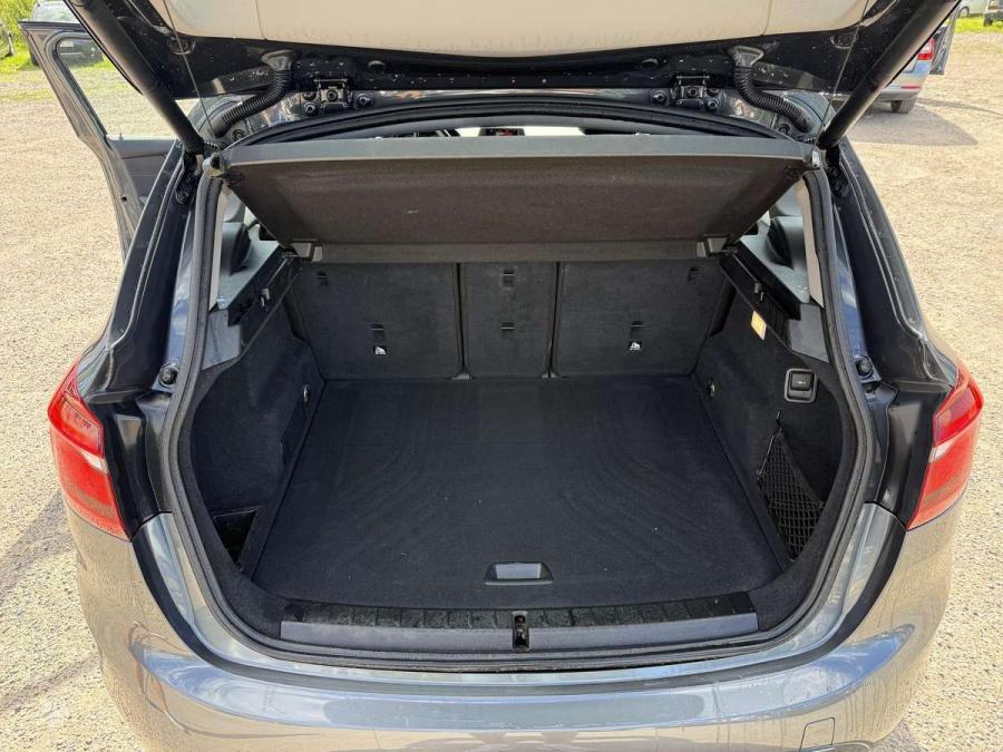 Pelēks BMW 218 Active Tourer 2015 Utena, ar dzinēja tilpumu 2.00 L un nobraukumu 178 tūkst. km par 6800 €, foto 15 vietnē AUTOMOTO.COM.LV