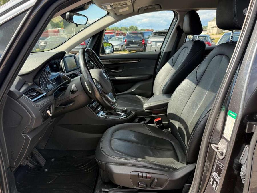Grey BMW 218 Active Tourer 2015 in Utena, with an engine capacity of 2.00 L and mileage of 178 thousand km for 6750 €, photo 14 on AUTOMOTO.COM.LV