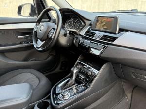 Grey BMW 218 Active Tourer 2016 in Vilnius, with an engine capacity of 2.00 L and mileage of 221 thousand km for 8200 €, photo 9 on AUTOMOTO.COM.LV