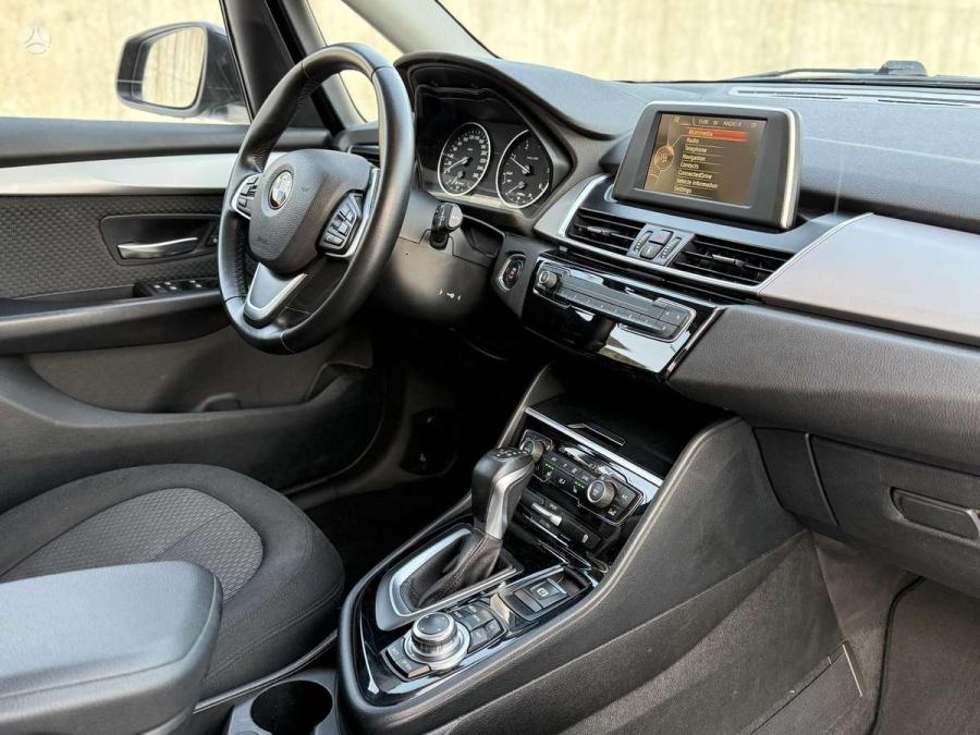 Grey BMW 218 Active Tourer 2016 in Vilnius, with an engine capacity of 2.00 L and mileage of 221 thousand km for 8200 €, photo 9 on AUTOMOTO.COM.LV