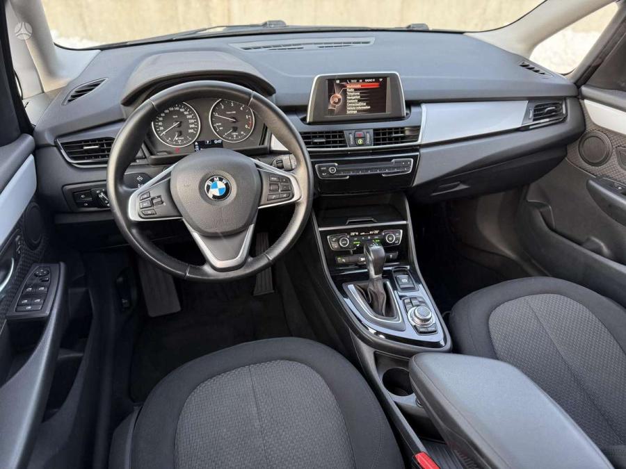 Grey BMW 218 Active Tourer 2016 in Vilnius, with an engine capacity of 2.00 L and mileage of 221 thousand km for 8200 €, photo 11 on AUTOMOTO.COM.LV