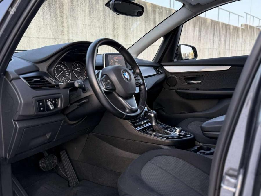 Grey BMW 218 Active Tourer 2016 in Vilnius, with an engine capacity of 2.00 L and mileage of 221 thousand km for 8200 €, photo 12 on AUTOMOTO.COM.LV