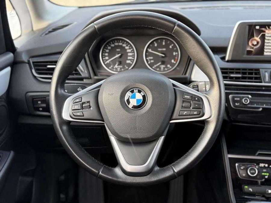 Grey BMW 218 Active Tourer 2016 in Vilnius, with an engine capacity of 2.00 L and mileage of 221 thousand km for 8200 €, photo 14 on AUTOMOTO.COM.LV