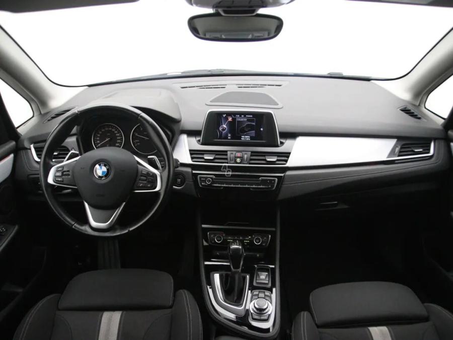 Grey BMW 218 Active Tourer 2014 in Vilnius, with an engine capacity of 2.00 L and mileage of 165 thousand km for 9699 €, photo 3 on AUTOMOTO.COM.LV