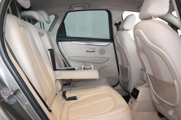 Grey BMW 218 Active Tourer 2014 in Kaunas, with an engine capacity of 1.50 L and mileage of 238 thousand km for 6900 €, photo 7 on AUTOMOTO.COM.LV