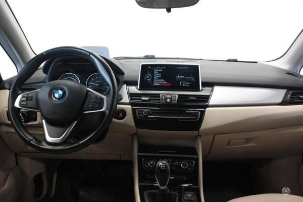 Grey BMW 218 Active Tourer 2014 in Kaunas, with an engine capacity of 1.50 L and mileage of 238 thousand km for 6900 €, photo 8 on AUTOMOTO.COM.LV