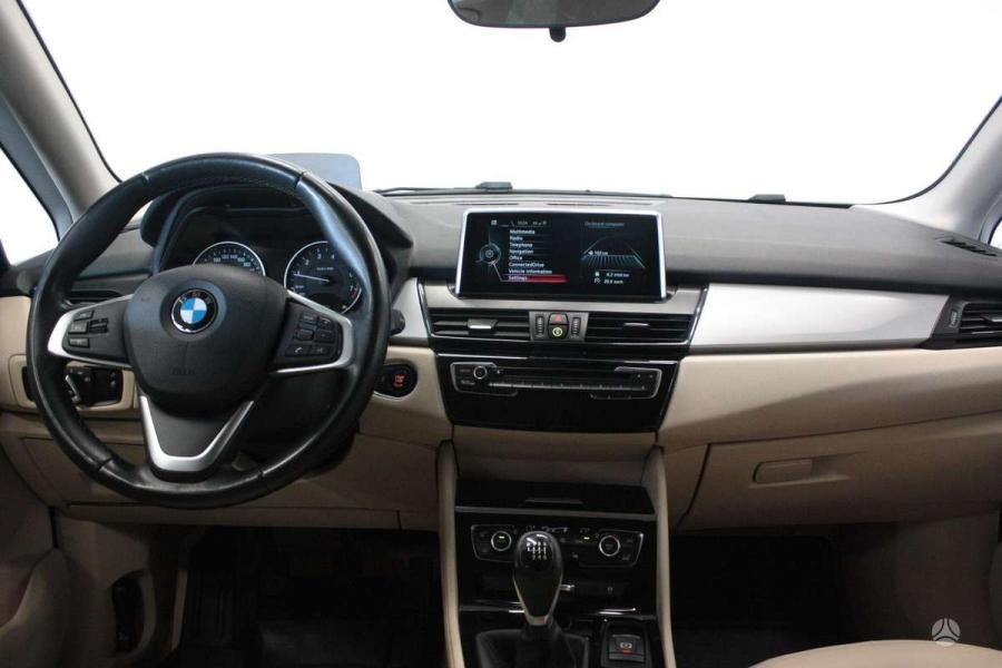 Pelēks BMW 218 Active Tourer 2014 Kauņa, ar dzinēja tilpumu 1.50 L un nobraukumu 238 tūkst. km par 6900 €, foto 9 vietnē AUTOMOTO.COM.LV