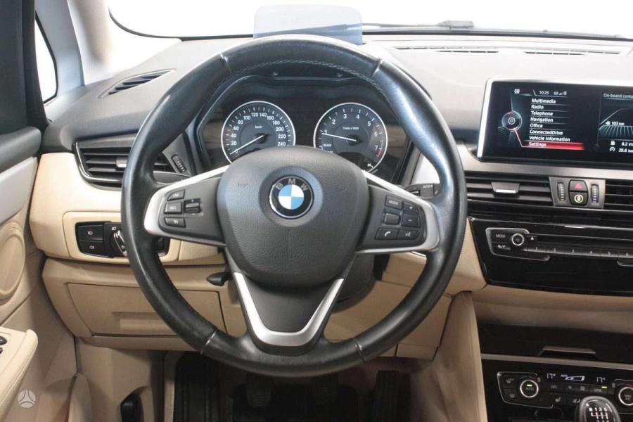 Pelēks BMW 218 Active Tourer 2014 Kauņa, ar dzinēja tilpumu 1.50 L un nobraukumu 238 tūkst. km par 6900 €, foto 13 vietnē AUTOMOTO.COM.LV