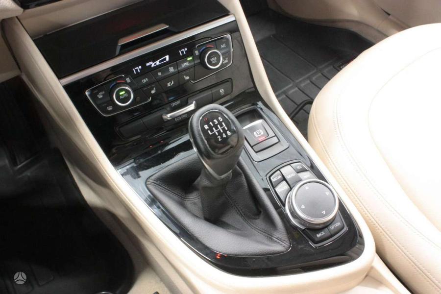 Pelēks BMW 218 Active Tourer 2014 Kauņa, ar dzinēja tilpumu 1.50 L un nobraukumu 238 tūkst. km par 6900 €, foto 25 vietnē AUTOMOTO.COM.LV