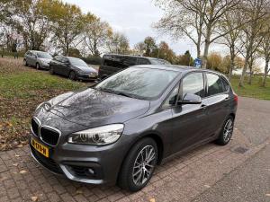 Pelēks BMW 218 Active Tourer 2015 Viļņa, ar dzinēja tilpumu 1.50 L un nobraukumu 188 tūkst. km par 10250 €, foto 37 vietnē AUTOMOTO.COM.LV