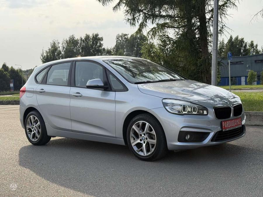 Pelēks BMW 218 Active Tourer 2015 Panevēža, ar dzinēja tilpumu 2.00 L un nobraukumu 169 tūkst. km par 8900 €, foto 3 vietnē AUTOMOTO.COM.LV