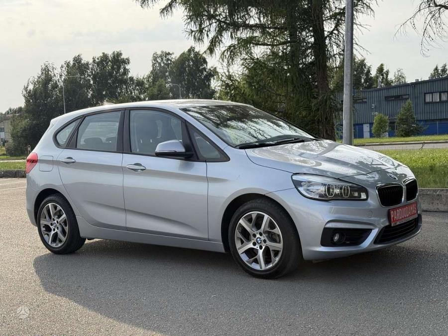 Pelēks BMW 218 Active Tourer 2015 Panevēža, ar dzinēja tilpumu 2.00 L un nobraukumu 169 tūkst. km par 8900 €, foto 4 vietnē AUTOMOTO.COM.LV